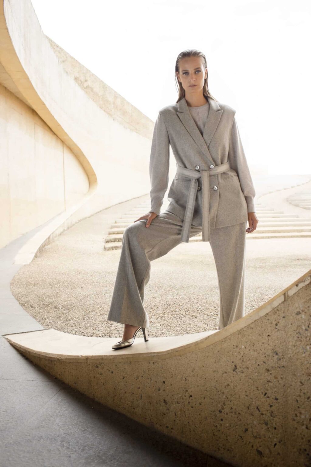 Huur designer mode van duurzame merken met Dressr